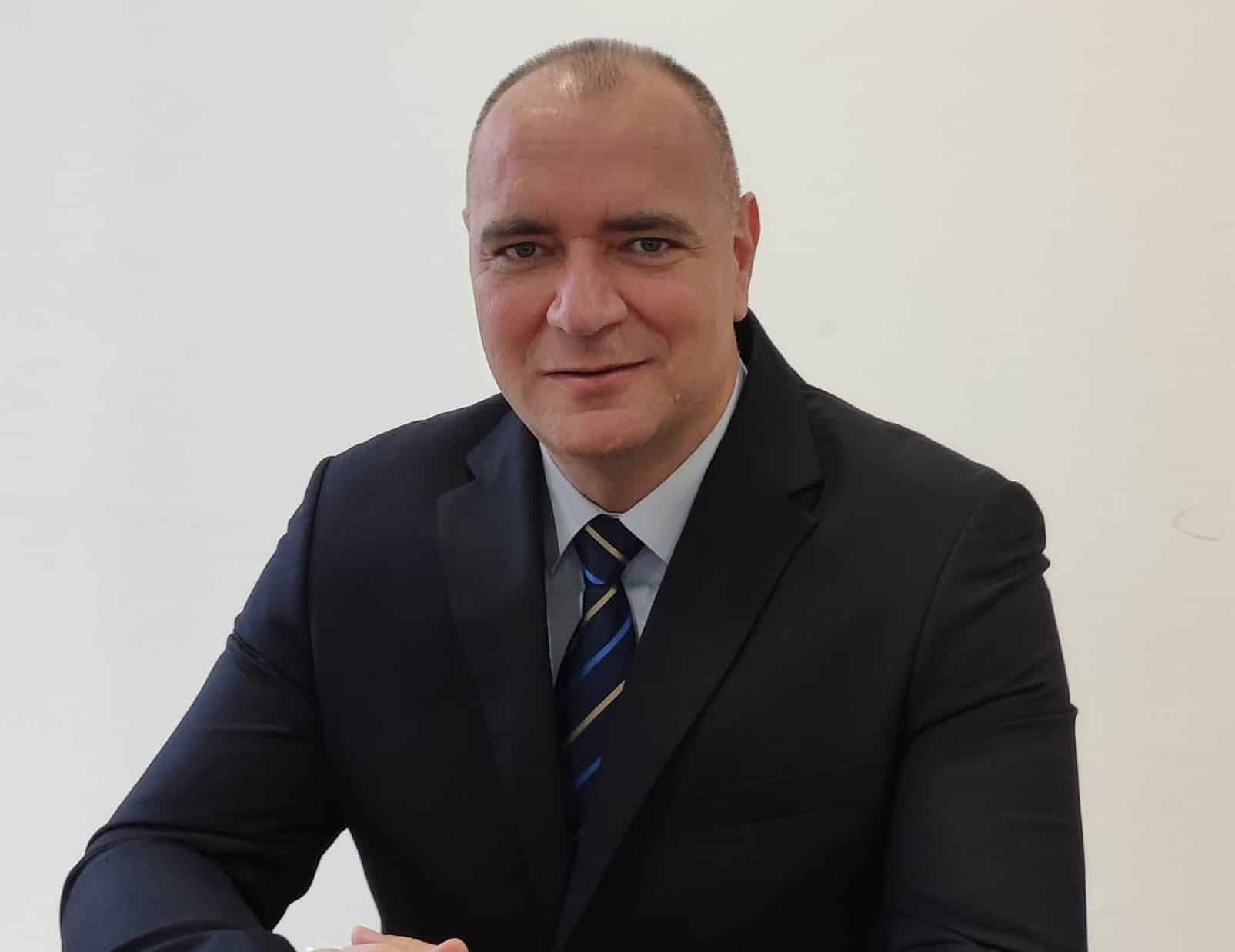 Biografija dr.sc. Zijada Lugavića, vršioca dužnosti Gradonačelnika ...